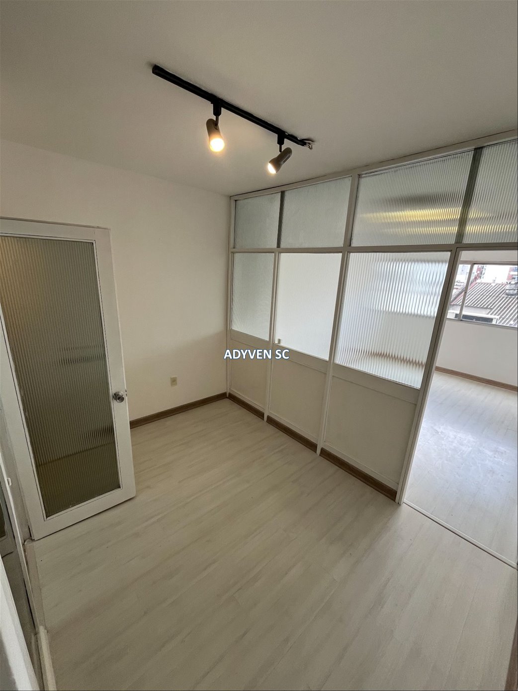 CW243291 APARTAMENTO U OFICINA MONOAMBIENTE EN ALQUILER. ZONA CENTRO